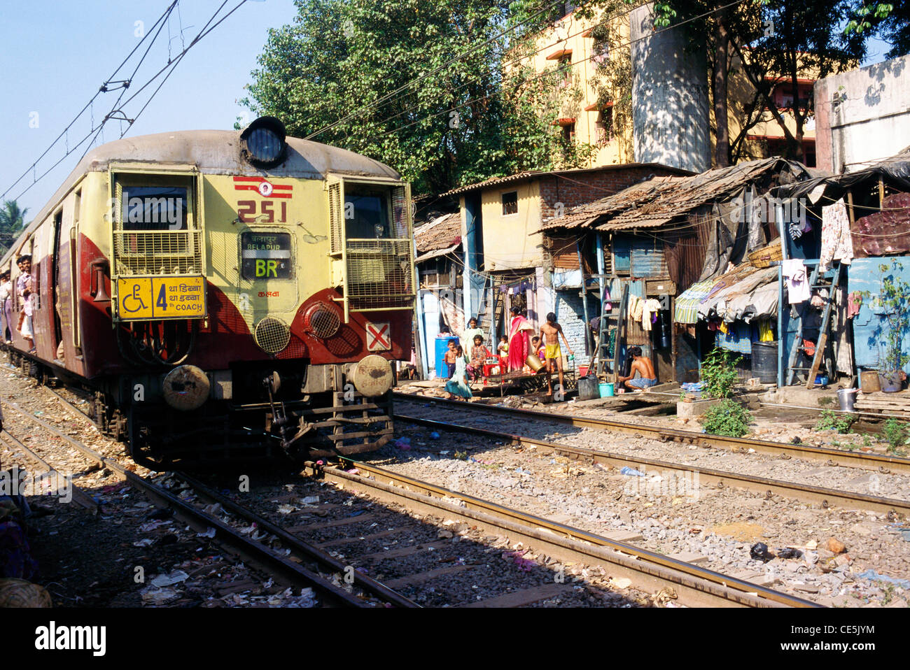 Harbour line hi-res stock photography and images - Alamy