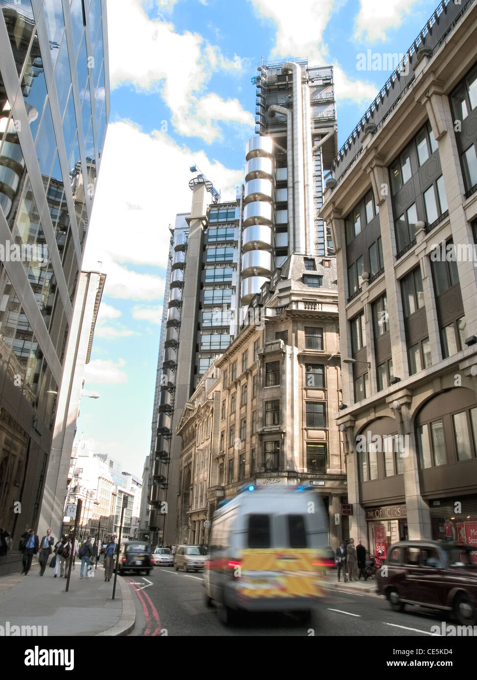 Side view of the Lloyds building in London Stock Photo - Alamy