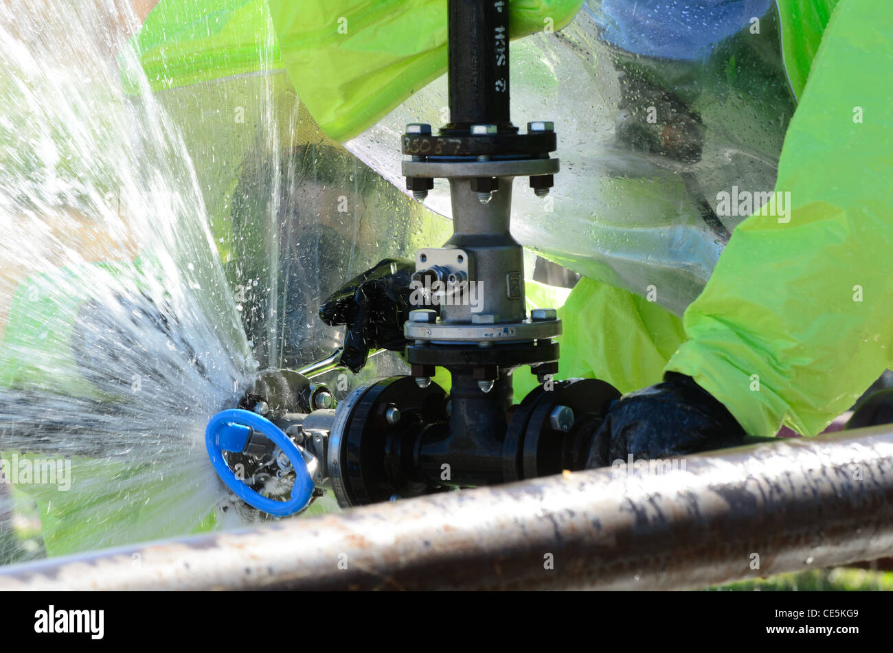 Leaking pipe hi-res stock photography and images - Alamy