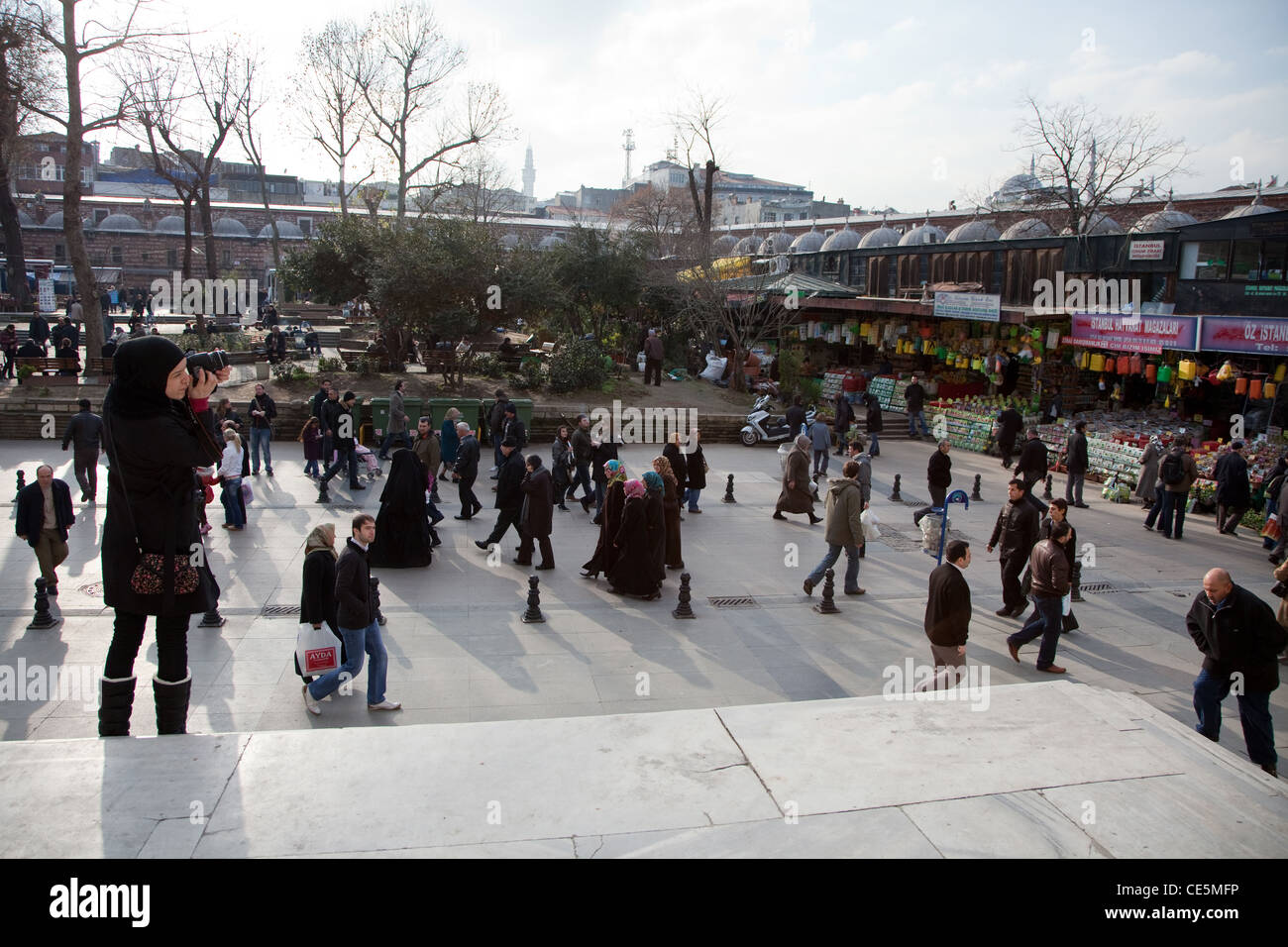 Busy square hi-res stock photography and images - Alamy