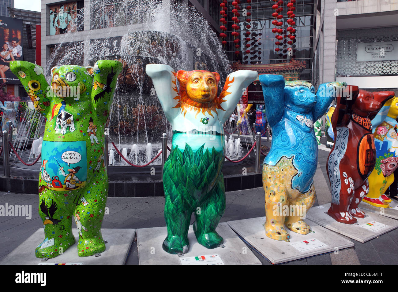 United Buddy Bears worldwide peace exhibition. Kuala Lumpur, Wilayah ...