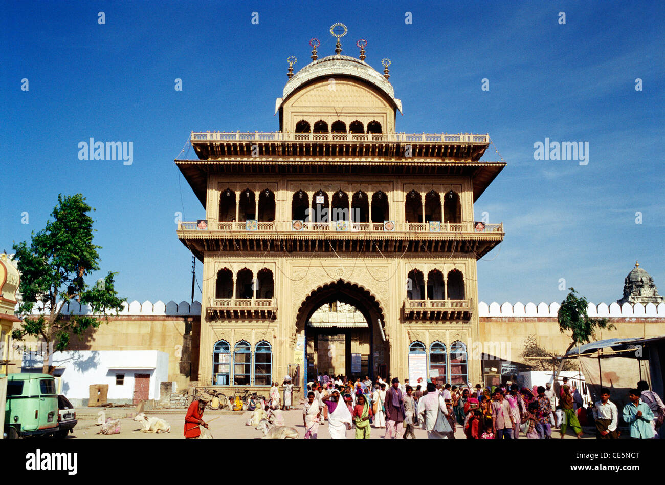 Vrindavan india temple hi-res stock photography and images - Alamy