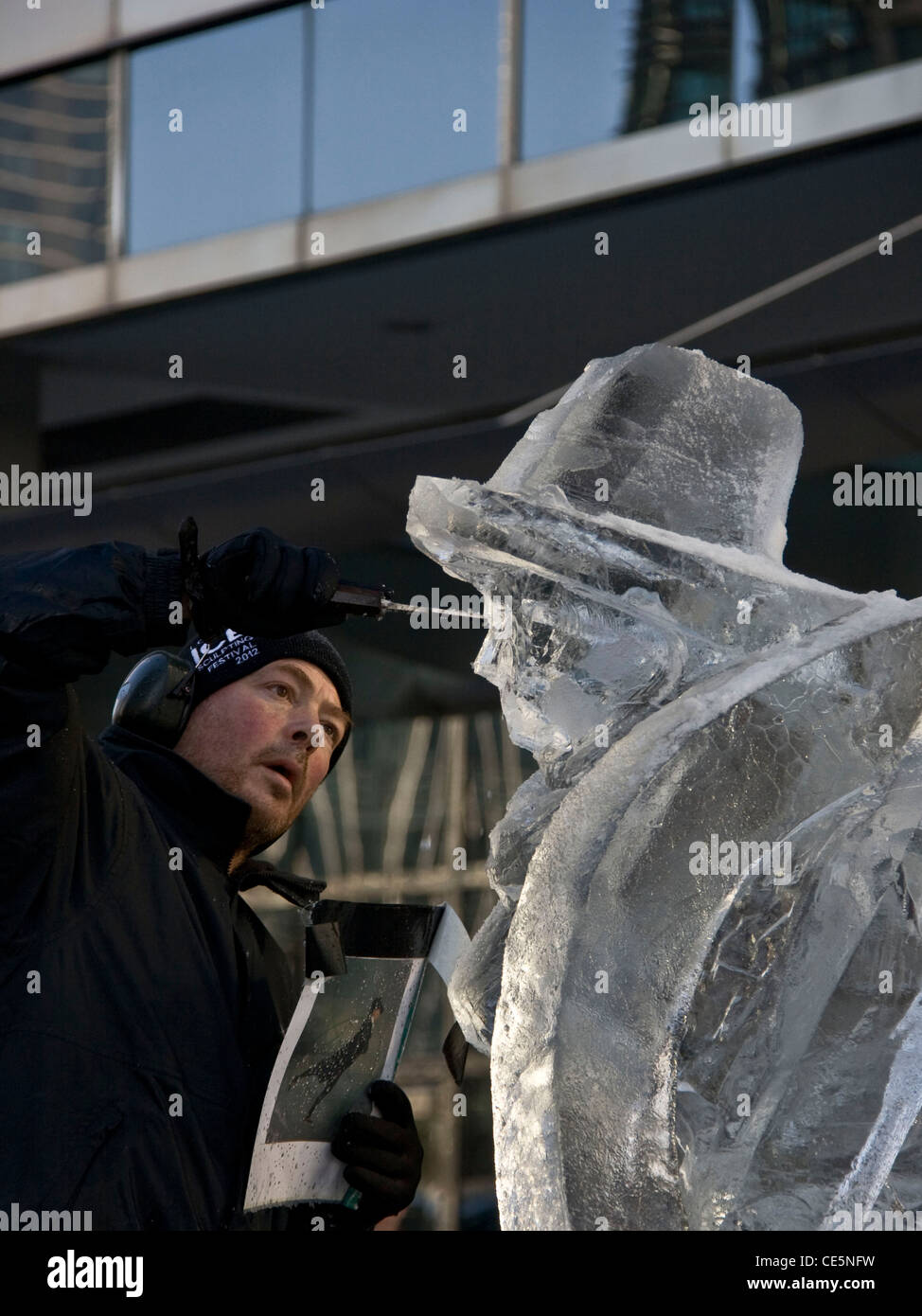Ice sculpting hi-res stock photography and images - Alamy