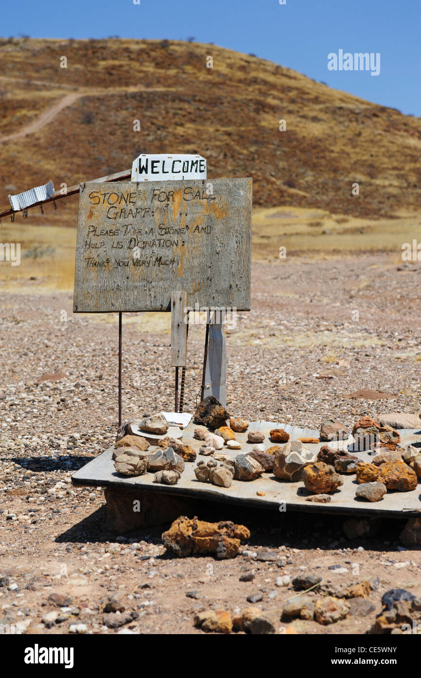 Please help sign hi-res stock photography and images - Alamy