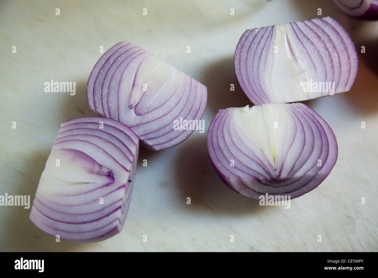 sliced red onions Stock Photo - Alamy