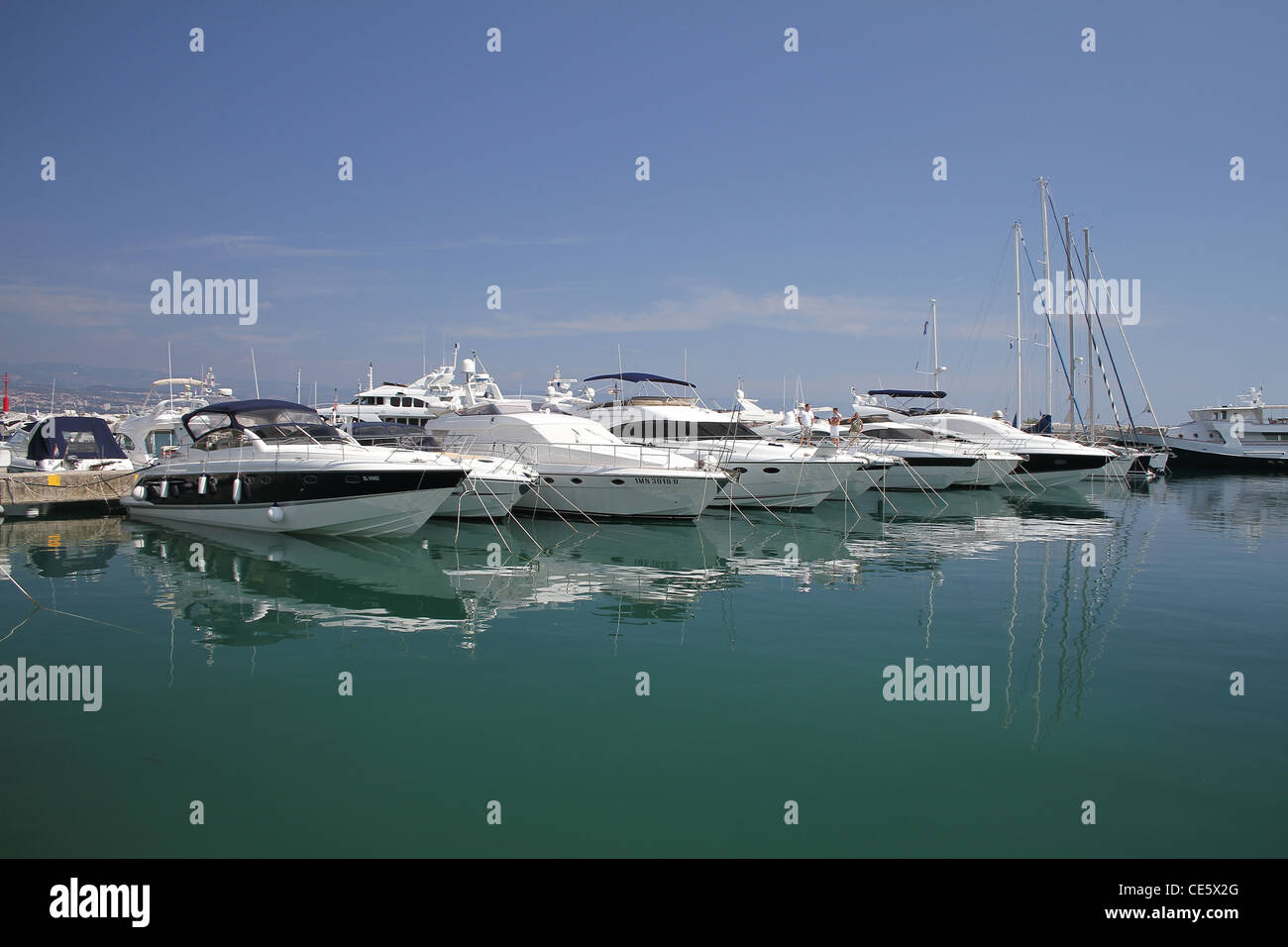 Yacht Speed Boat Marina Stock Photo - Alamy