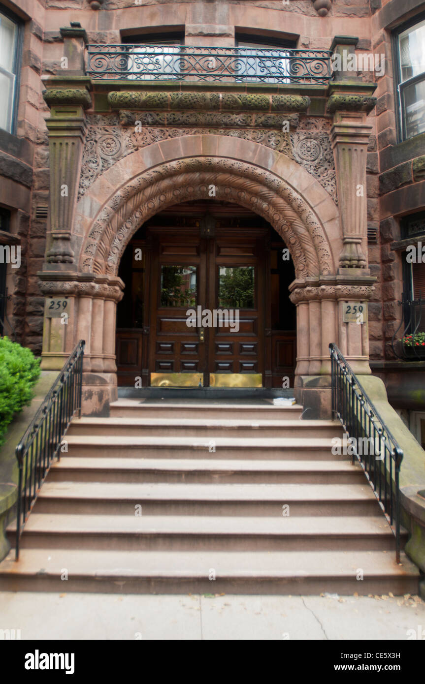 Entrance stairs to heritage residential house on Beacon Street, Back ...