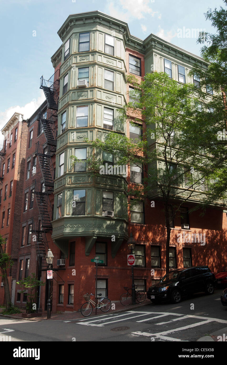Round bay window building on the corner of Revere Street and Garden ...