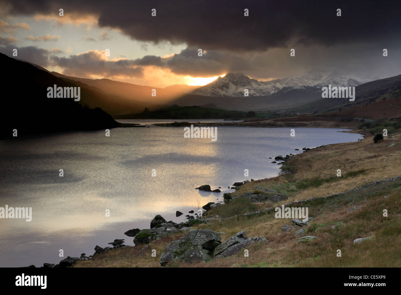 Snowdon horseshoe sunset hi-res stock photography and images - Alamy