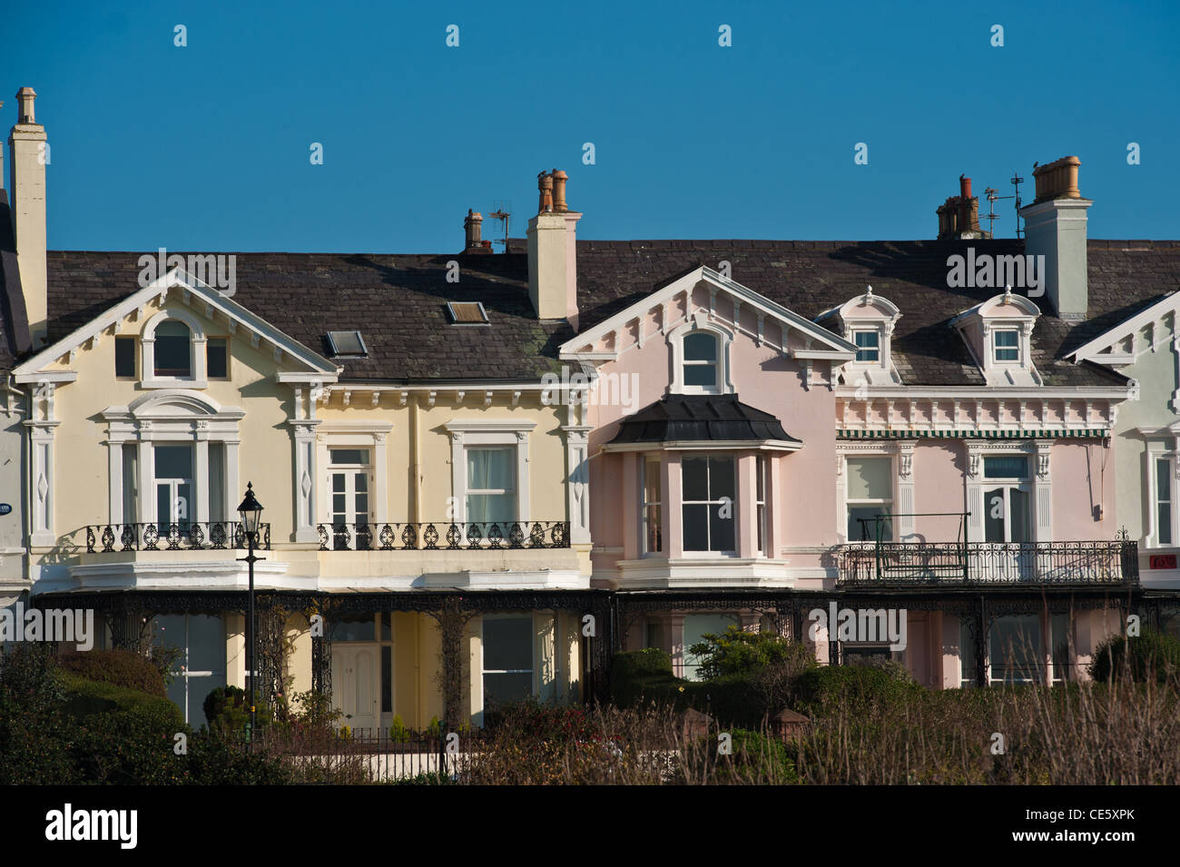 Yellow victorian house hi-res stock photography and images - Alamy