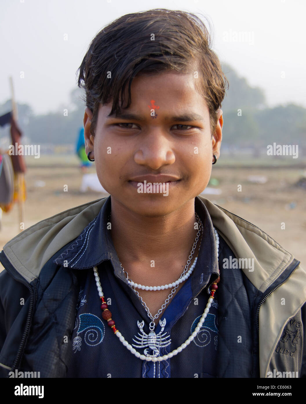 India hindu boy hi-res stock photography and images - Alamy