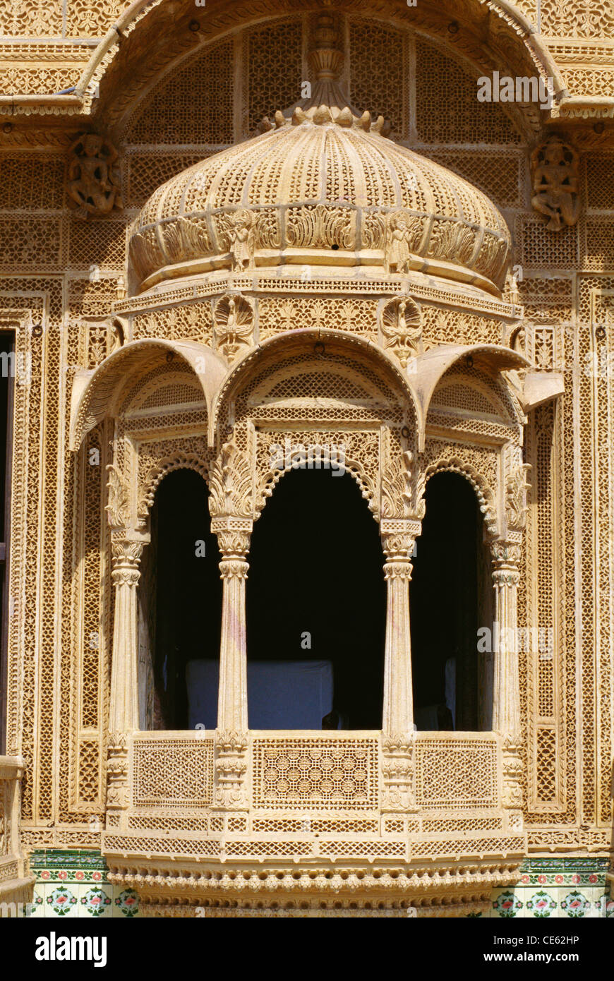 Balcony ; lattice work Jharokha ; Jaisalmer ; Rajasthan ; India ; Asia ...