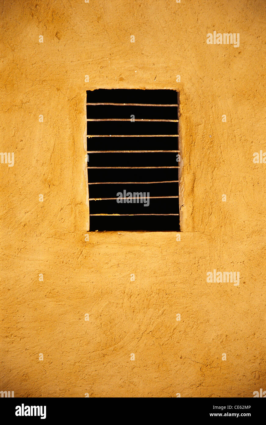 Cow dung plaster hi-res stock photography and images - Alamy