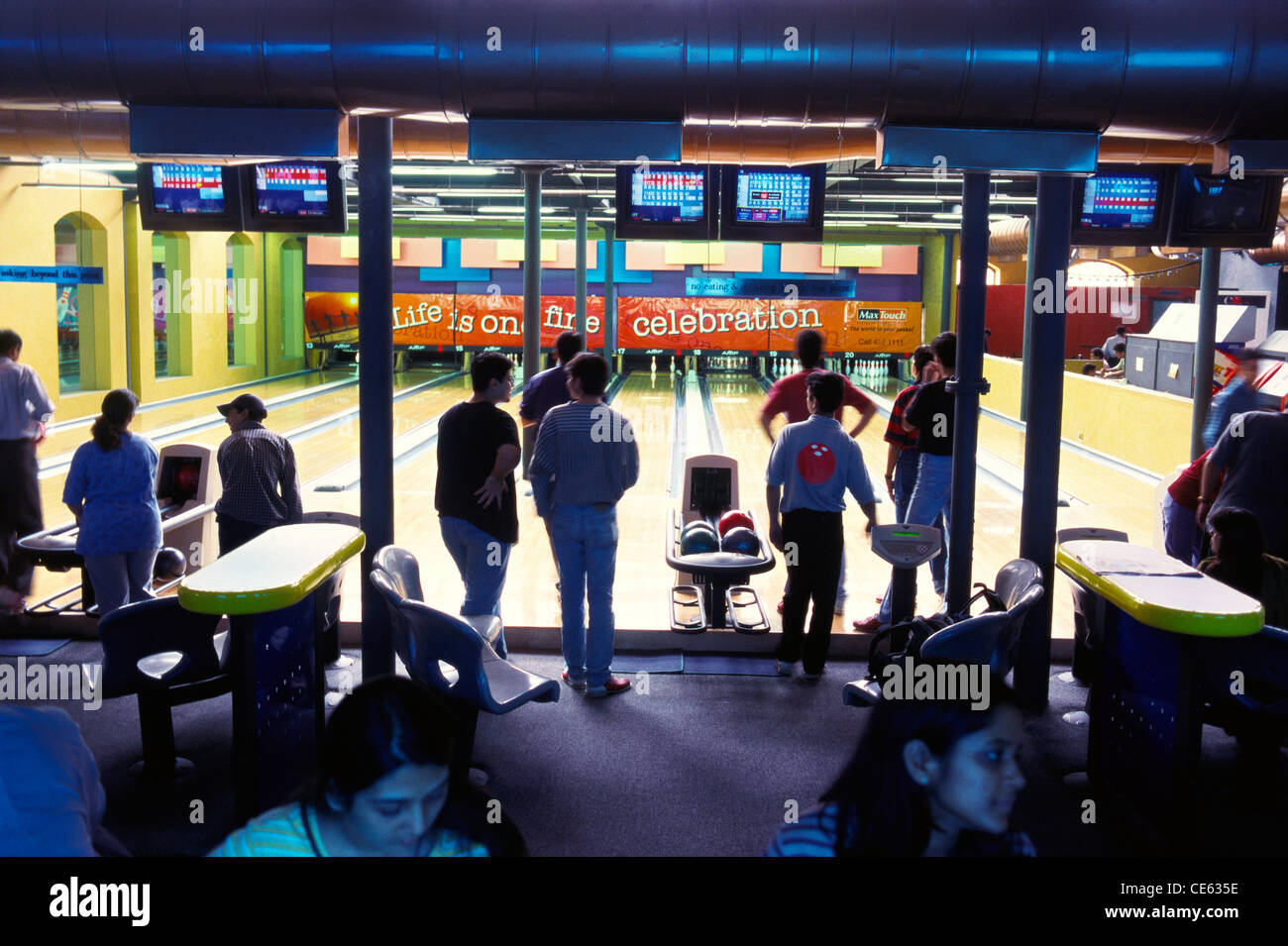 Bowling indian people hi-res stock photography and images - Alamy