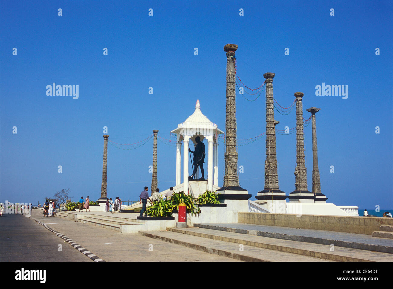 Mahatma Gandhi statue memorial ; Beach Promenade ; Pondicherry ...