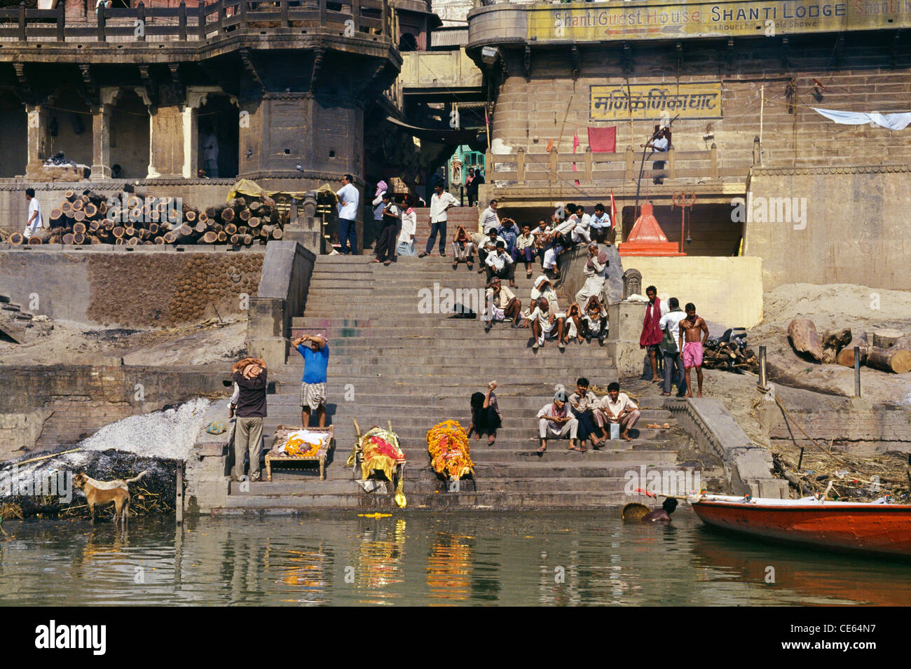 Funeral pyre ganges river hi-res stock photography and images - Alamy