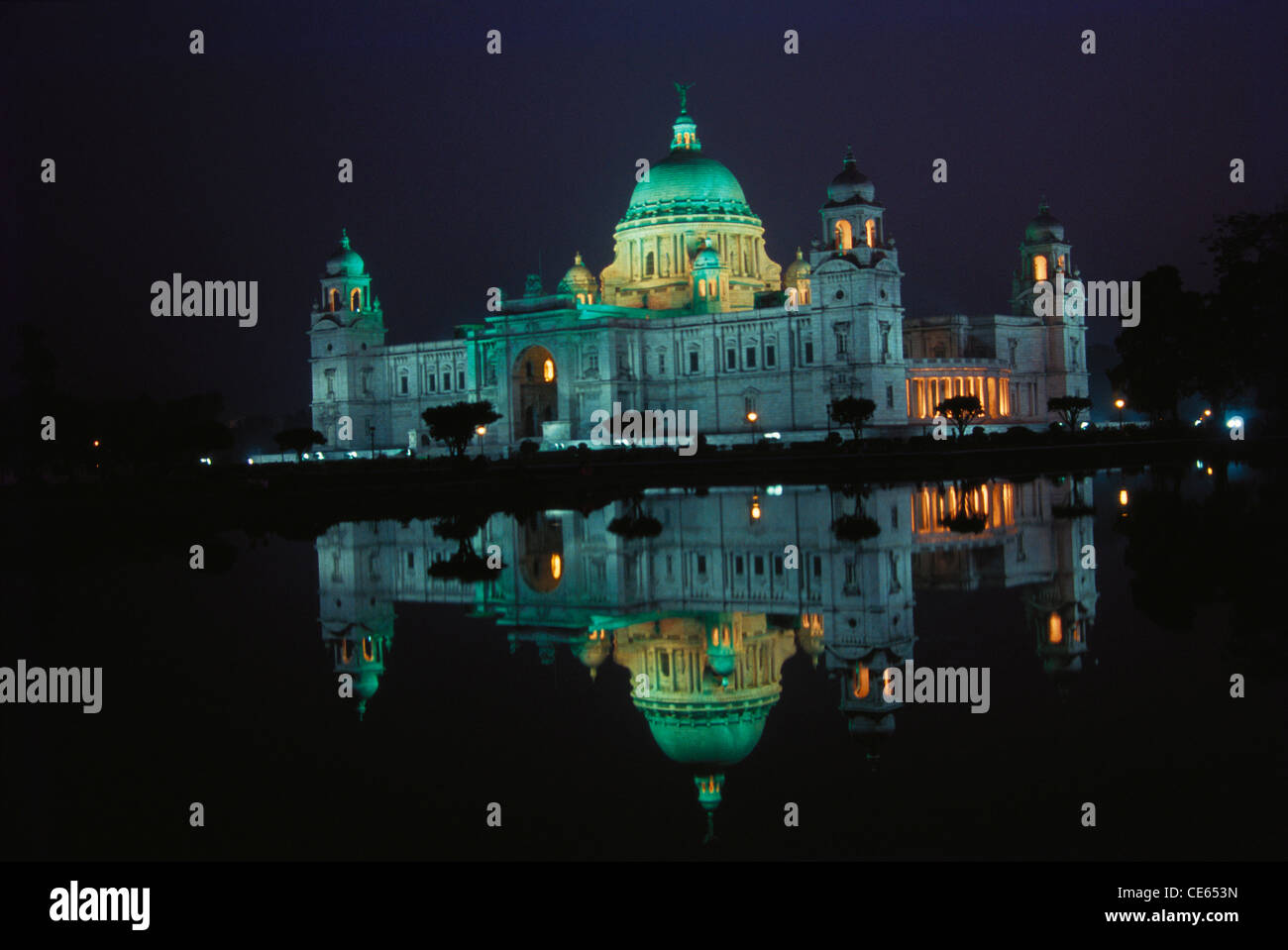 Night view victoria memorial calcutta hi-res stock photography and ...