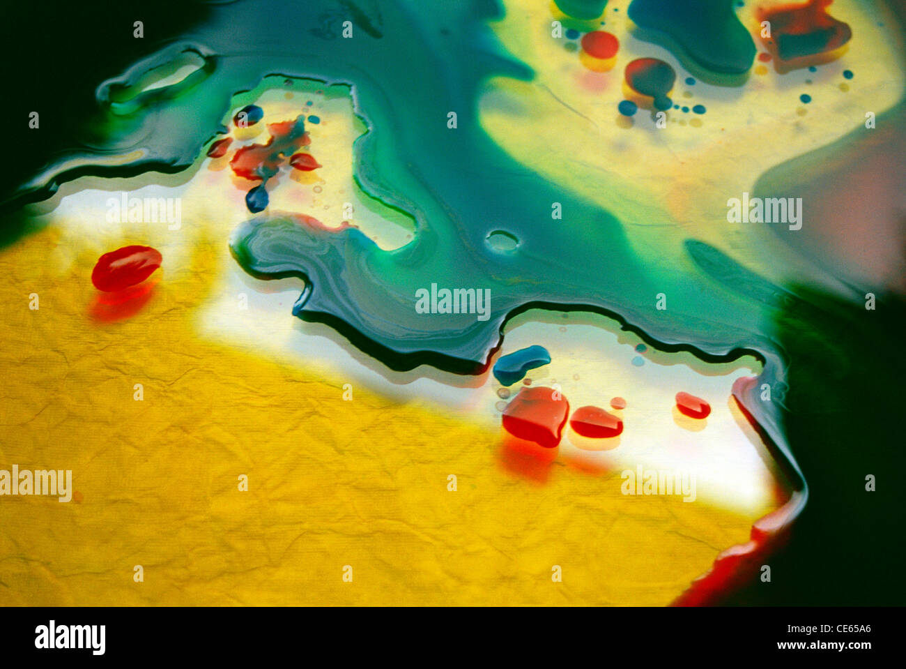 Painting sheet hi-res stock photography and images - Alamy