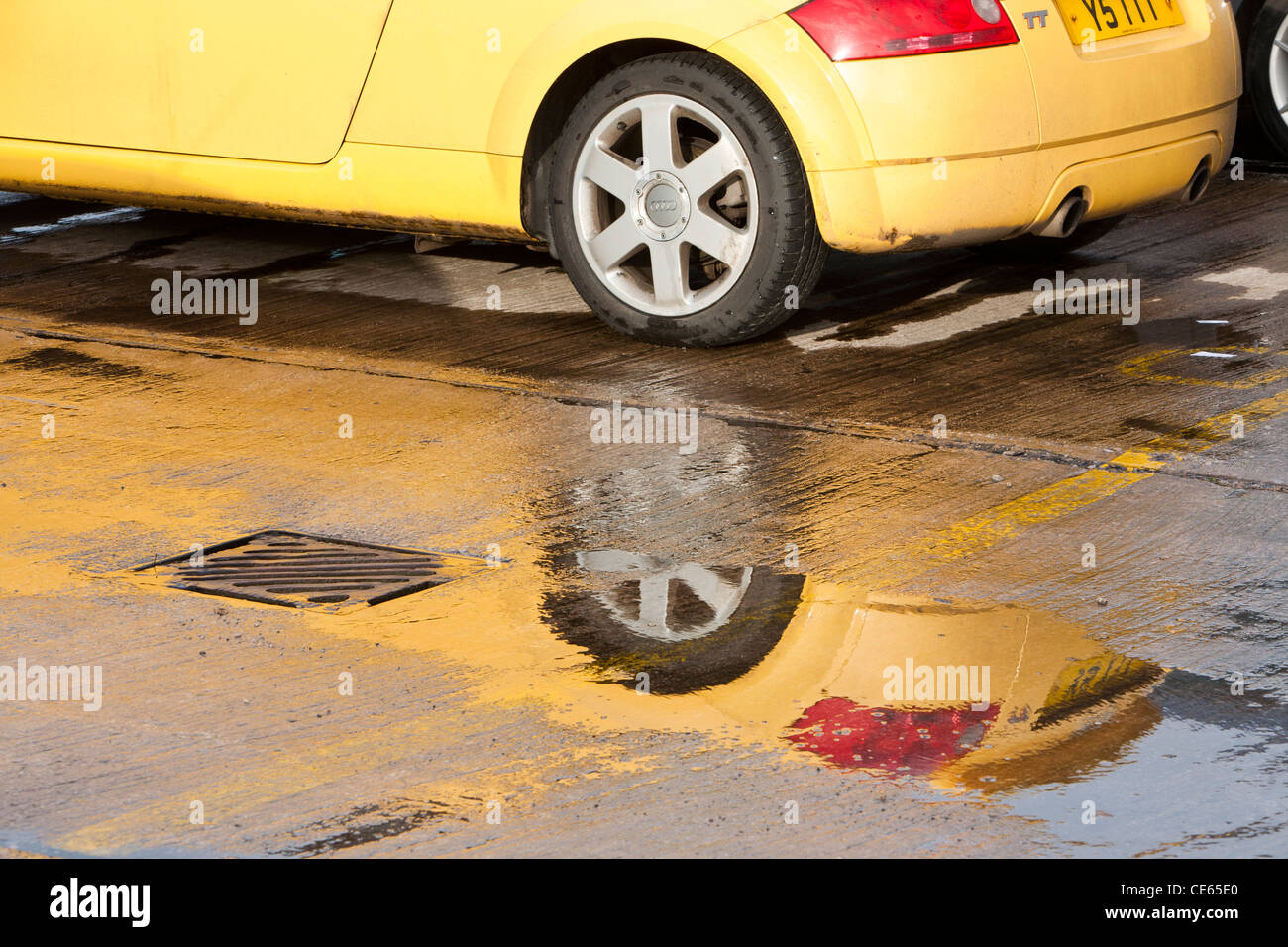 Car rain convertible hi-res stock photography and images - Alamy