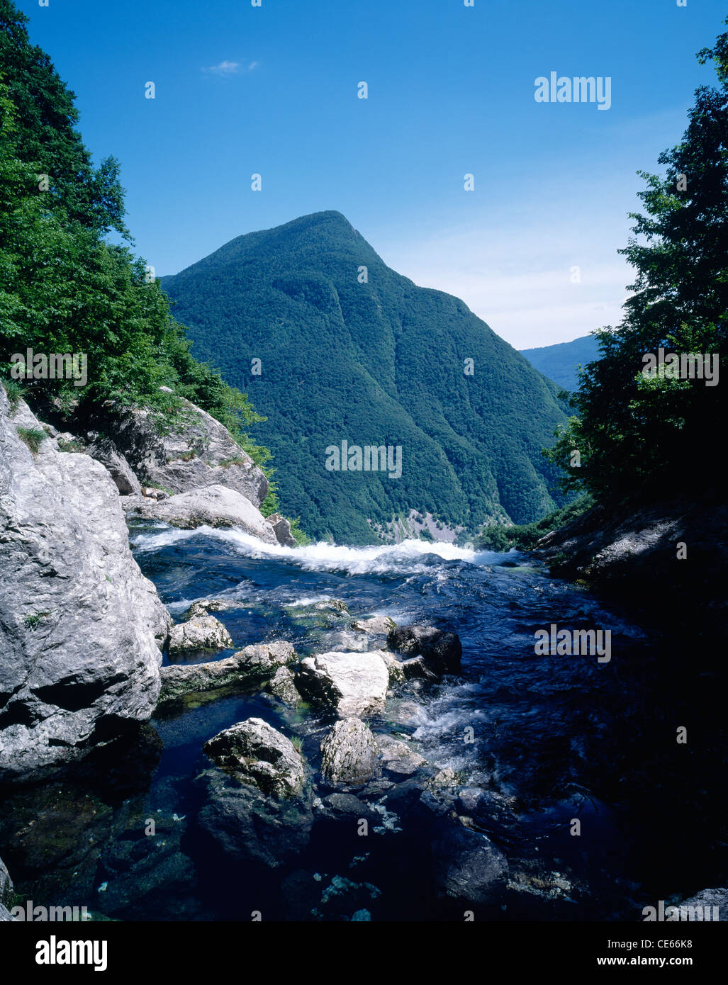 Boka waterfall hi-res stock photography and images - Alamy