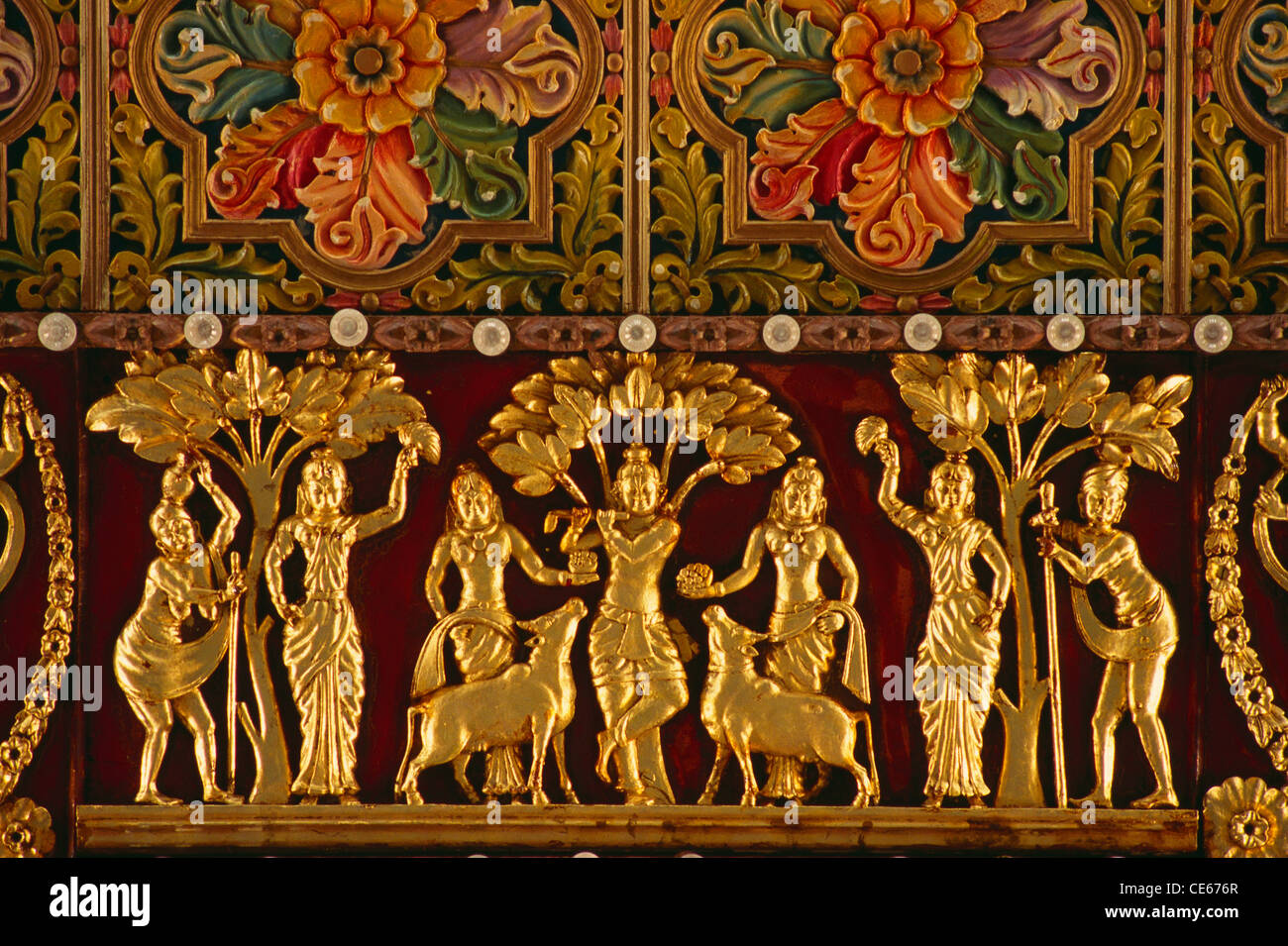 Ceiling details of Chettinad house Nattukkottai Chettiars ; Chettinad ...