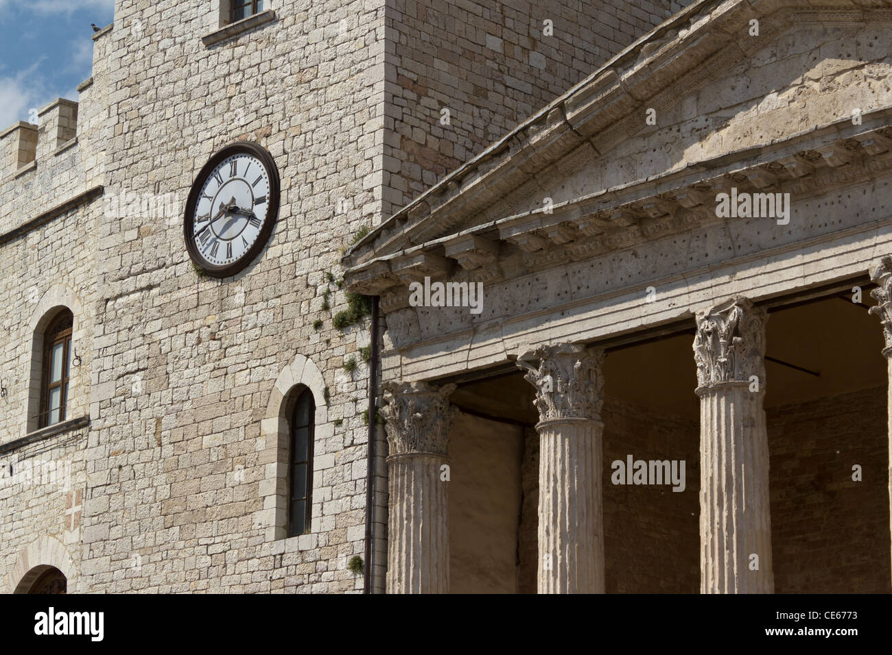 The Roman Temple of Minerva in Assisi, Italy Stock Photo - Alamy