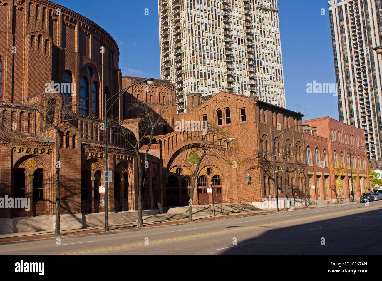 The Moody Church Lincoln Park Chicago Stock Photo - Alamy