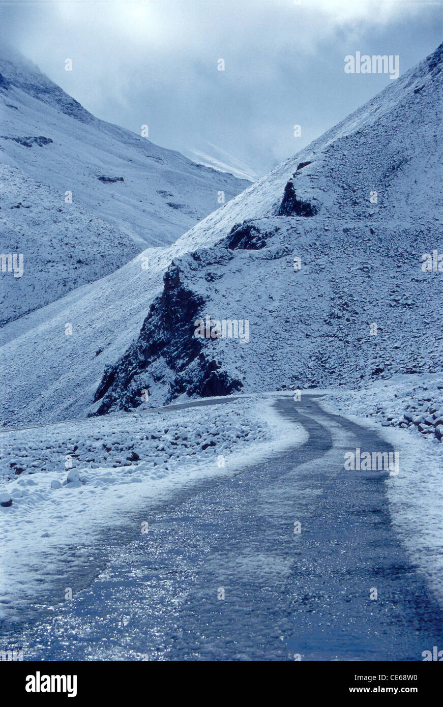 Bara dacha la pass hi-res stock photography and images - Alamy