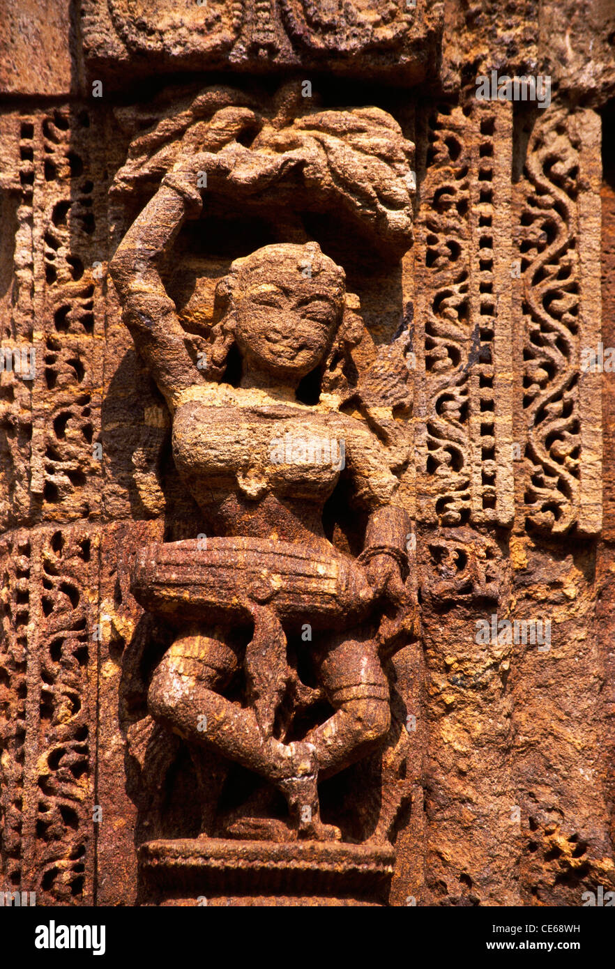 Dancer statue on Sun temple of Konarak World Heritage monument ...