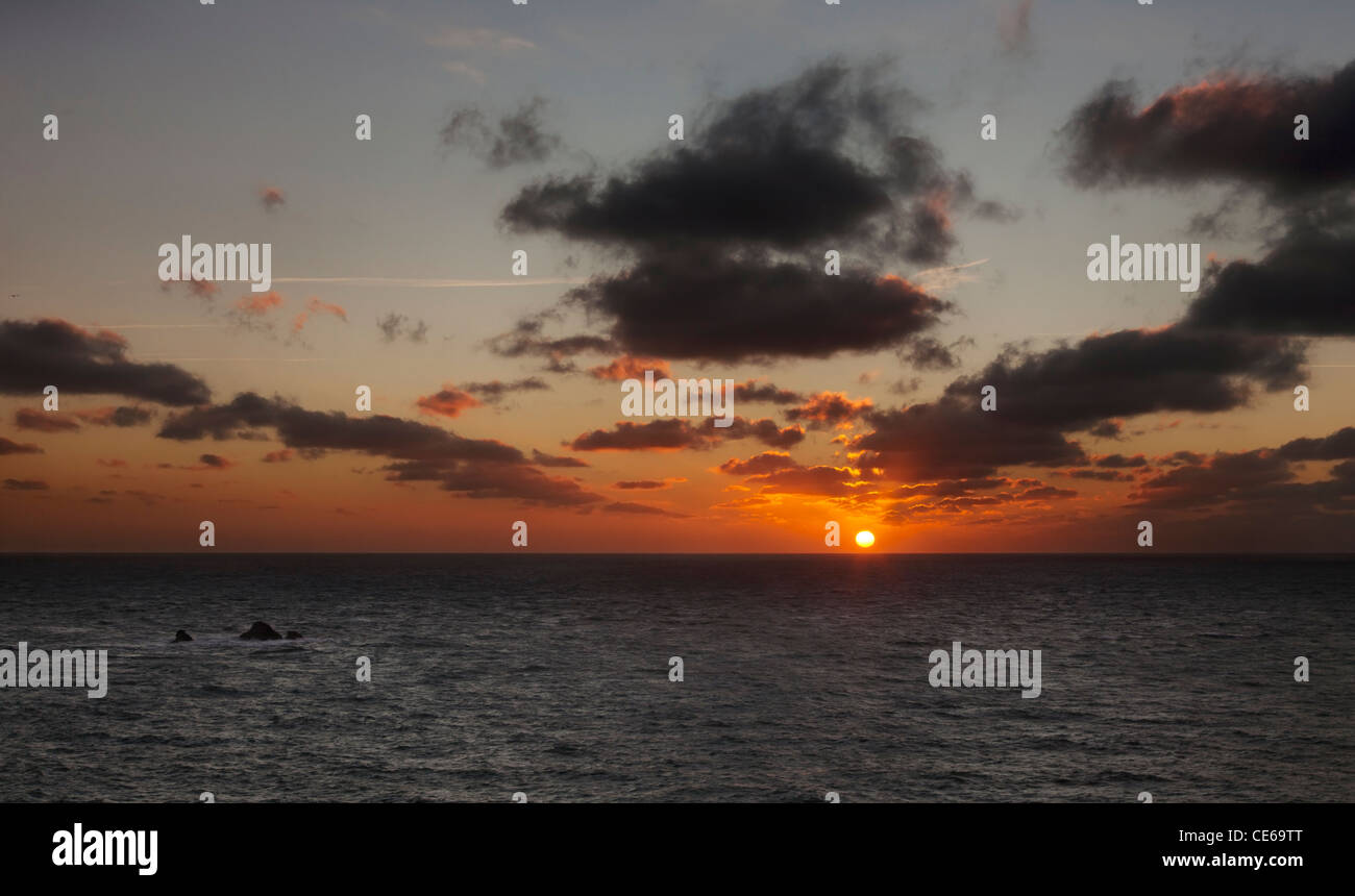 Dawn over ocean hi-res stock photography and images - Alamy
