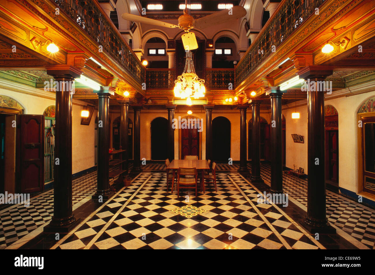 Main hall, Nattukkottai Chettiar home, Chettinad, Chettinadu ...
