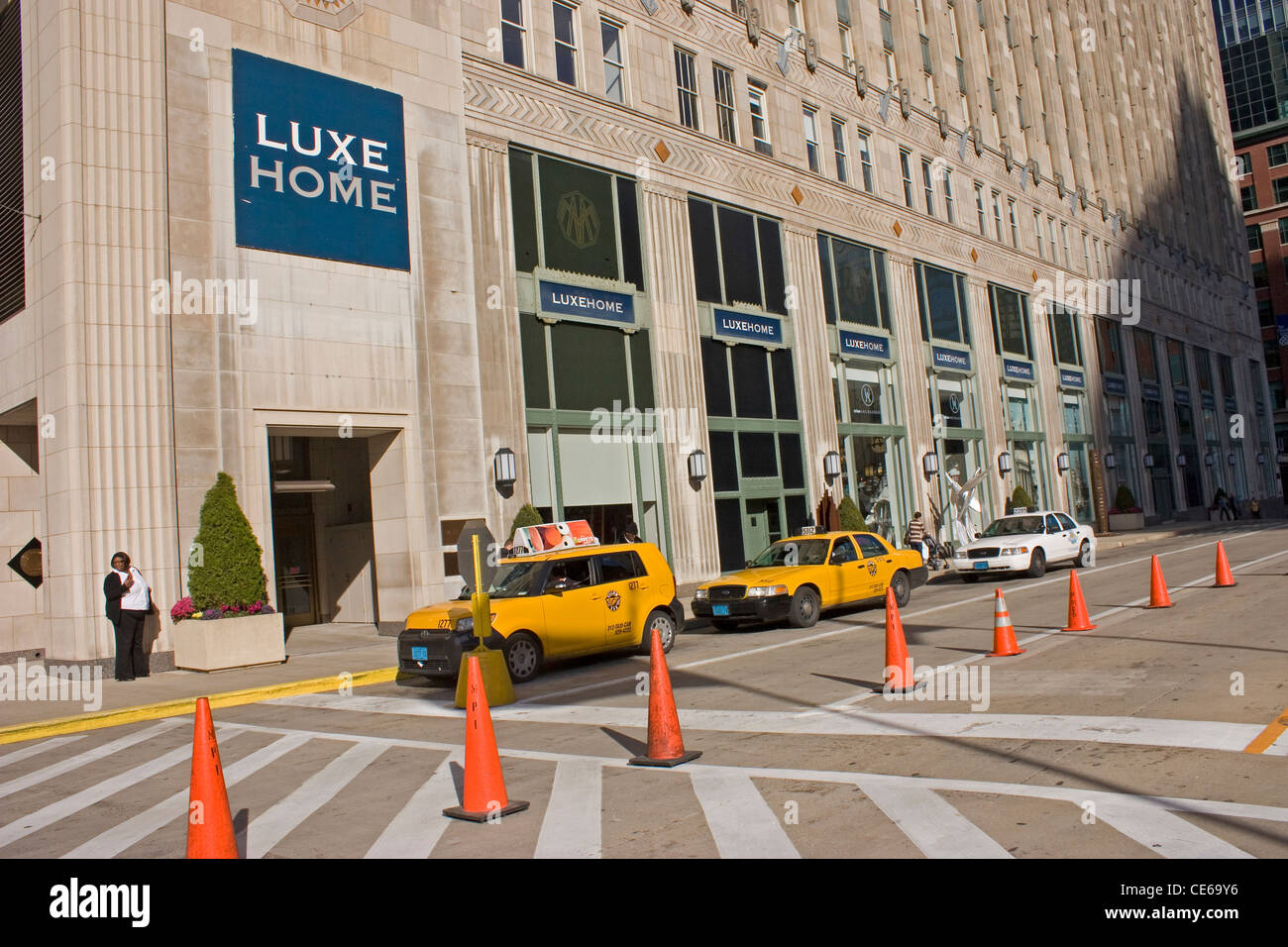 Merchandise Mart Building in Chicago Stock Photo - Alamy