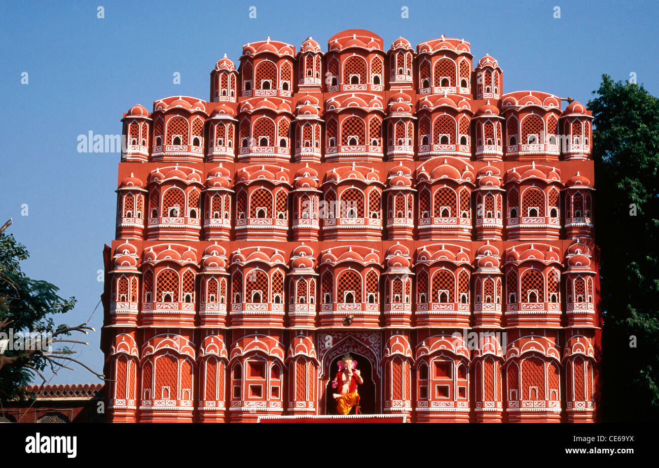 Model of Hawa Mahal ; Palace of wind ; Jaipur ; Rajasthan ; India ...