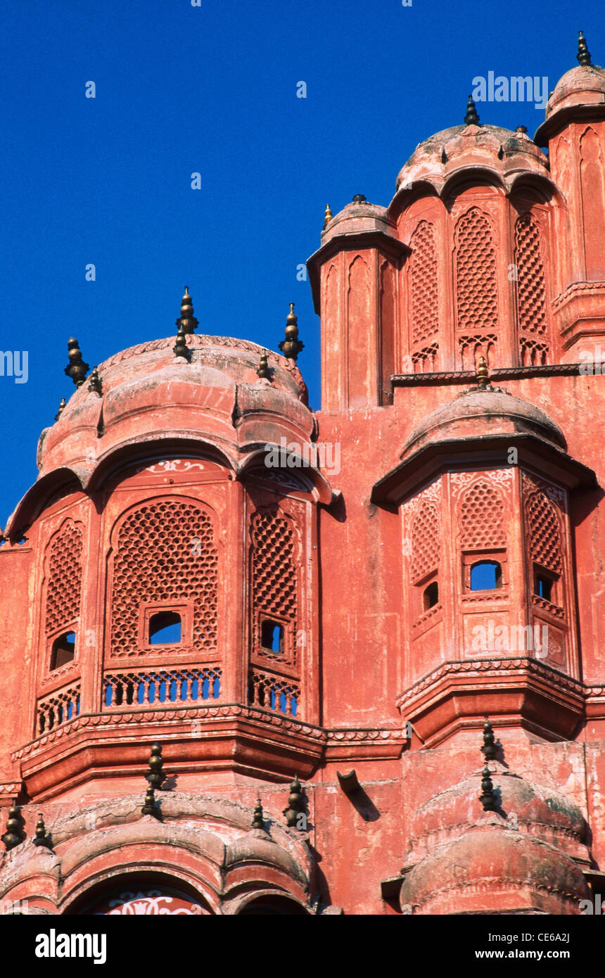 Hawa Mahal ; Palace of wind ; jharokha balcony windows ; Jaipur ...