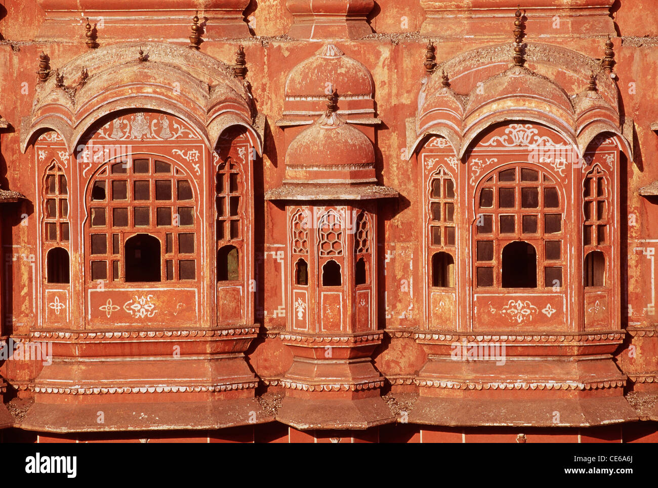 Hawa Mahal ; Palace of wind ; jharokha balcony windows ; Jaipur ...