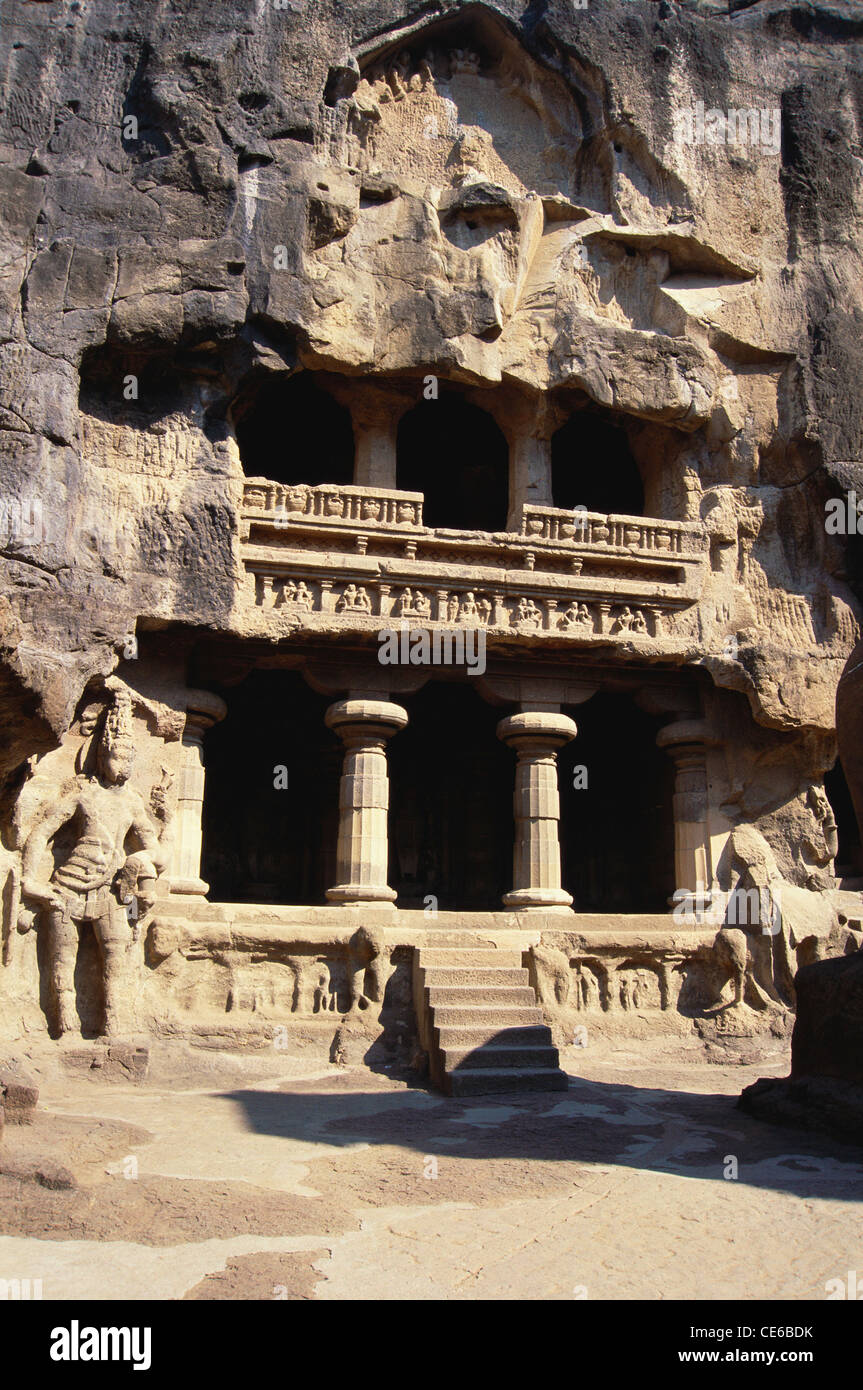 Entrance to the kailasa temple hi-res stock photography and images - Alamy