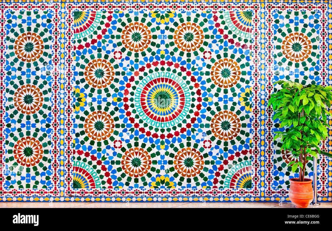 colorful moroccan mosaic wall as a background Stock Photo - Alamy