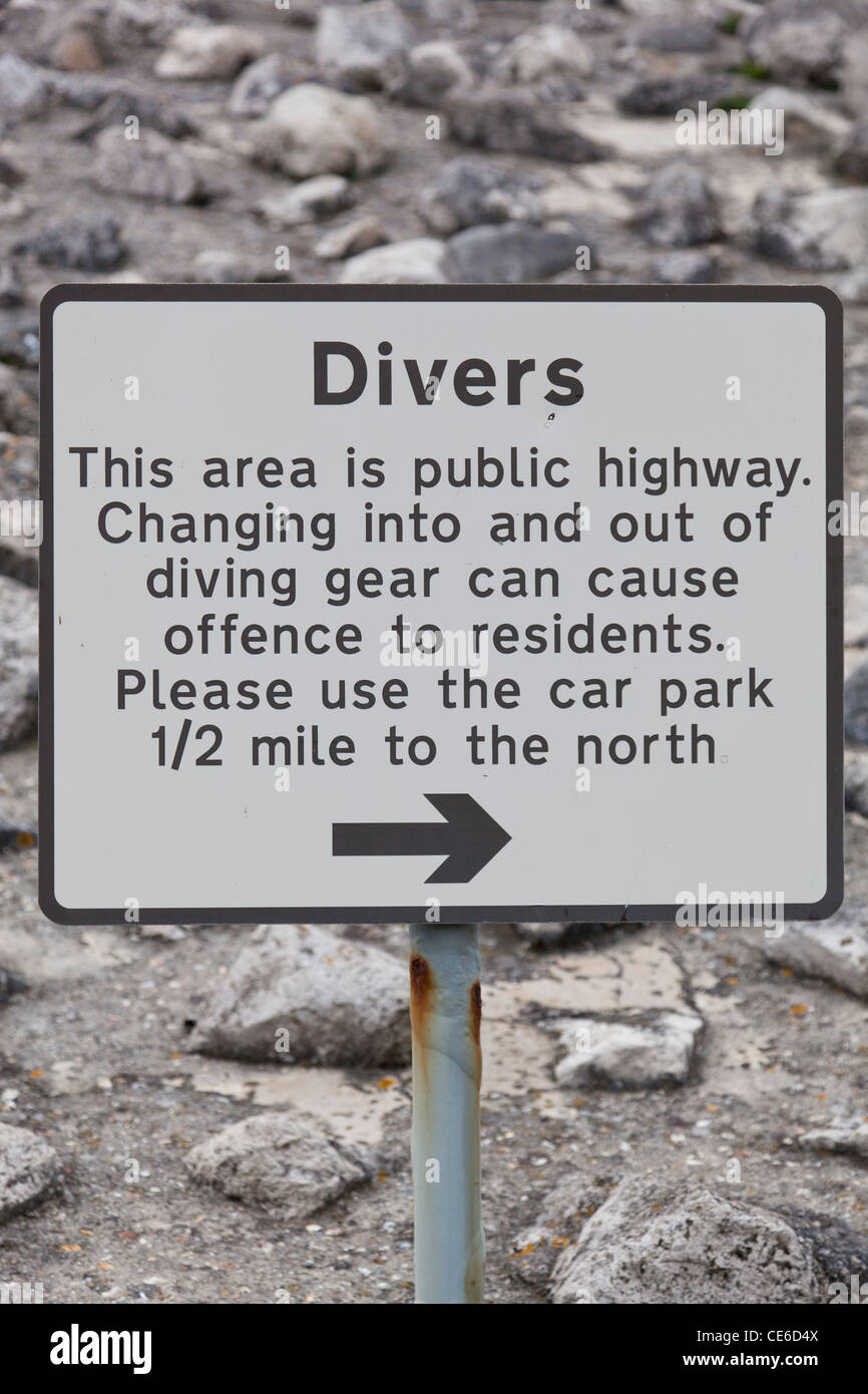 Warning about divers hi-res stock photography and images - Alamy