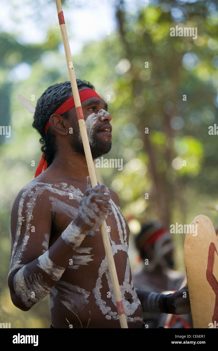 Aboriginal spear australia hi-res stock photography and images - Alamy
