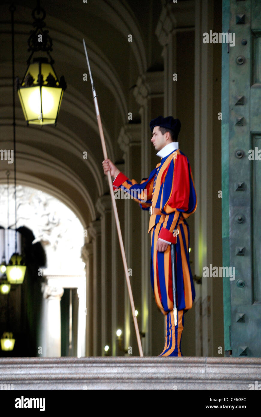 Swiss guardsman of the papal guard duty at the Saint Peters Basilica in ...