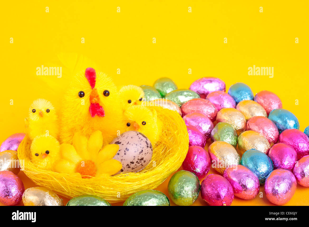 Easter eggs and chicks Stock Photo - Alamy