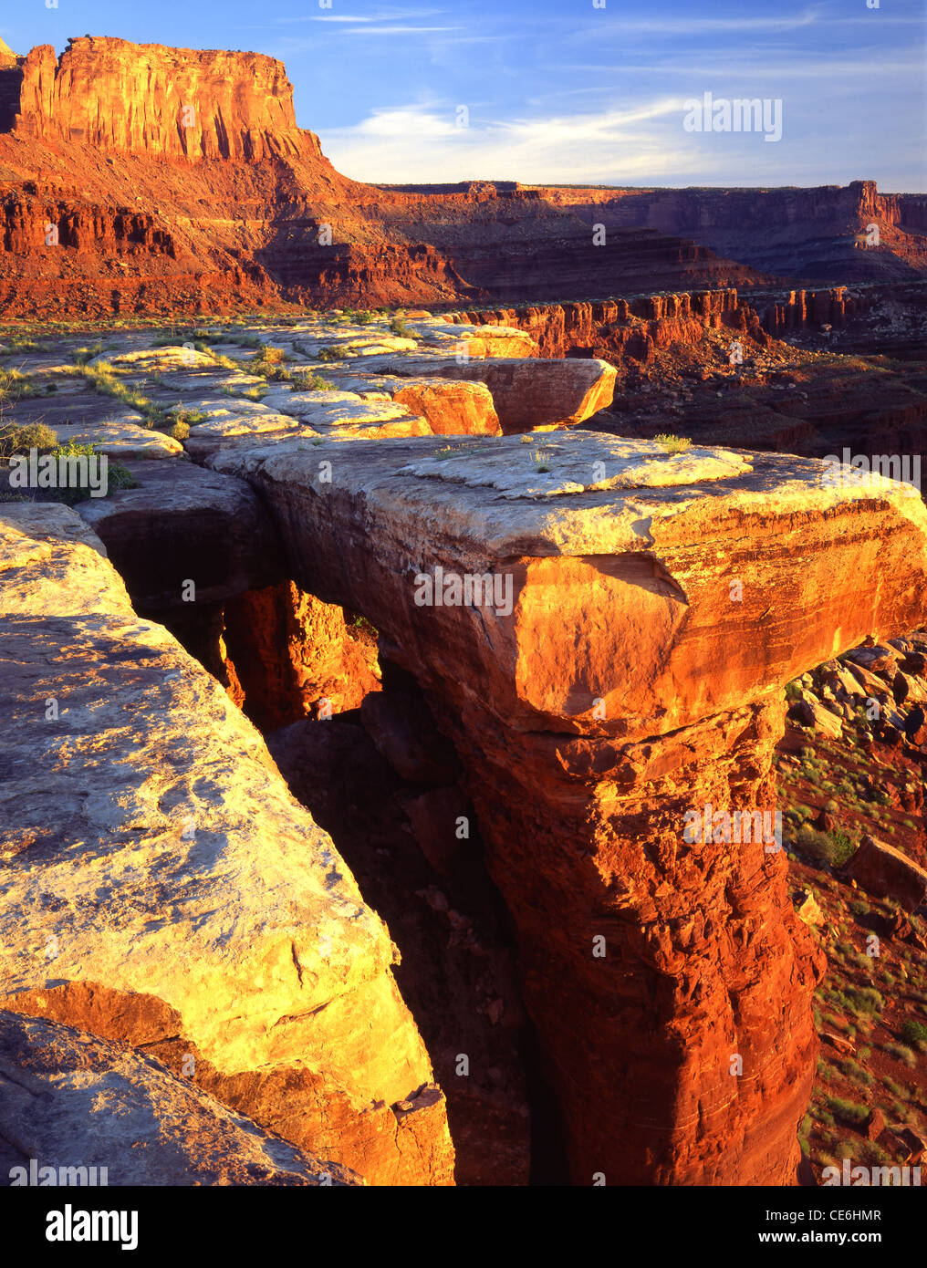 Sunrise on Standing Rocks at Colorado River Overlook on White Rim Trail ...