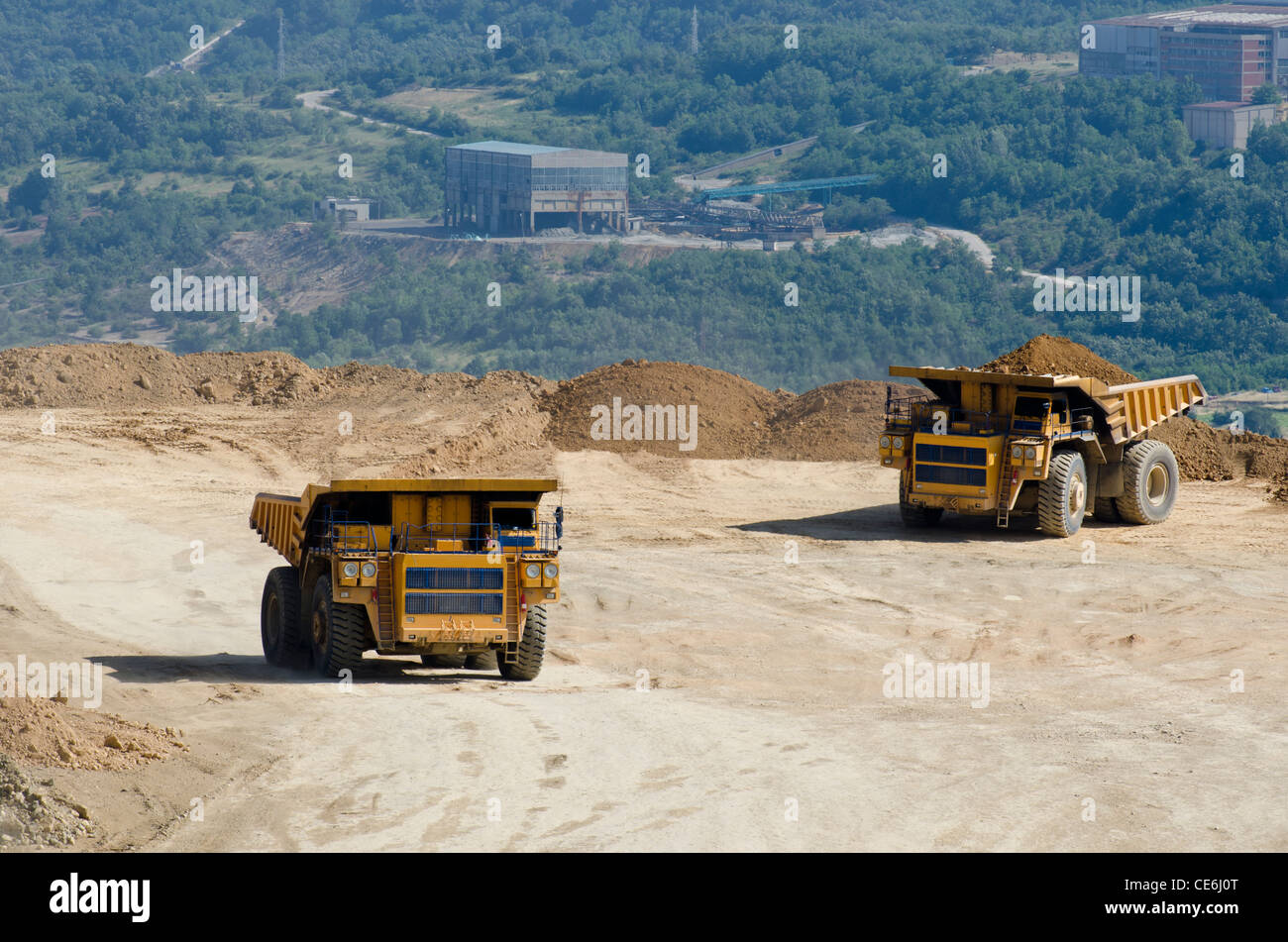 Dumper trucks hi-res stock photography and images - Alamy