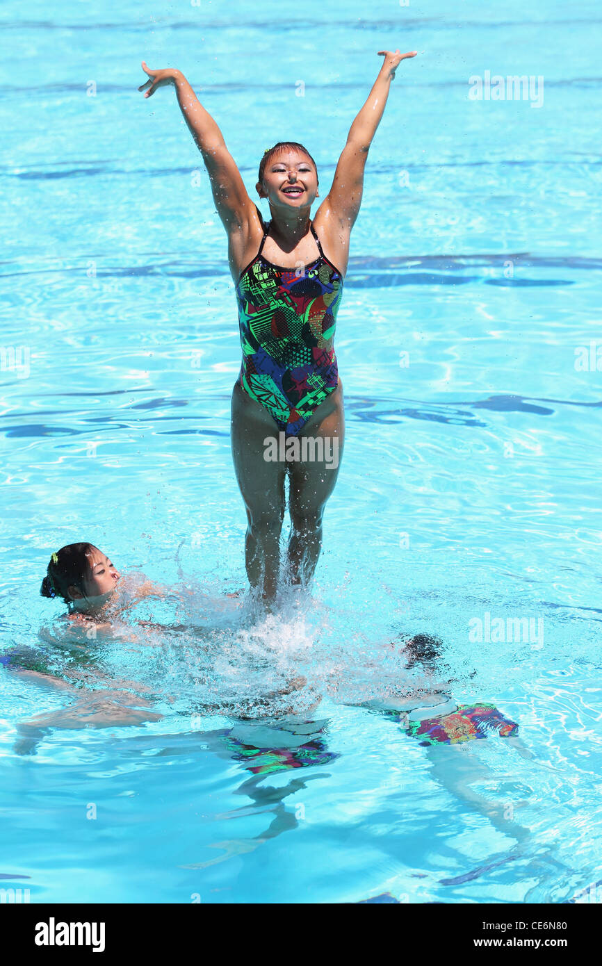 Swimmers Performing, Synchronized Swimming Stock Photo - Alamy Swimmers Performing, Synchronized Swimming Stock Photo - Alamy