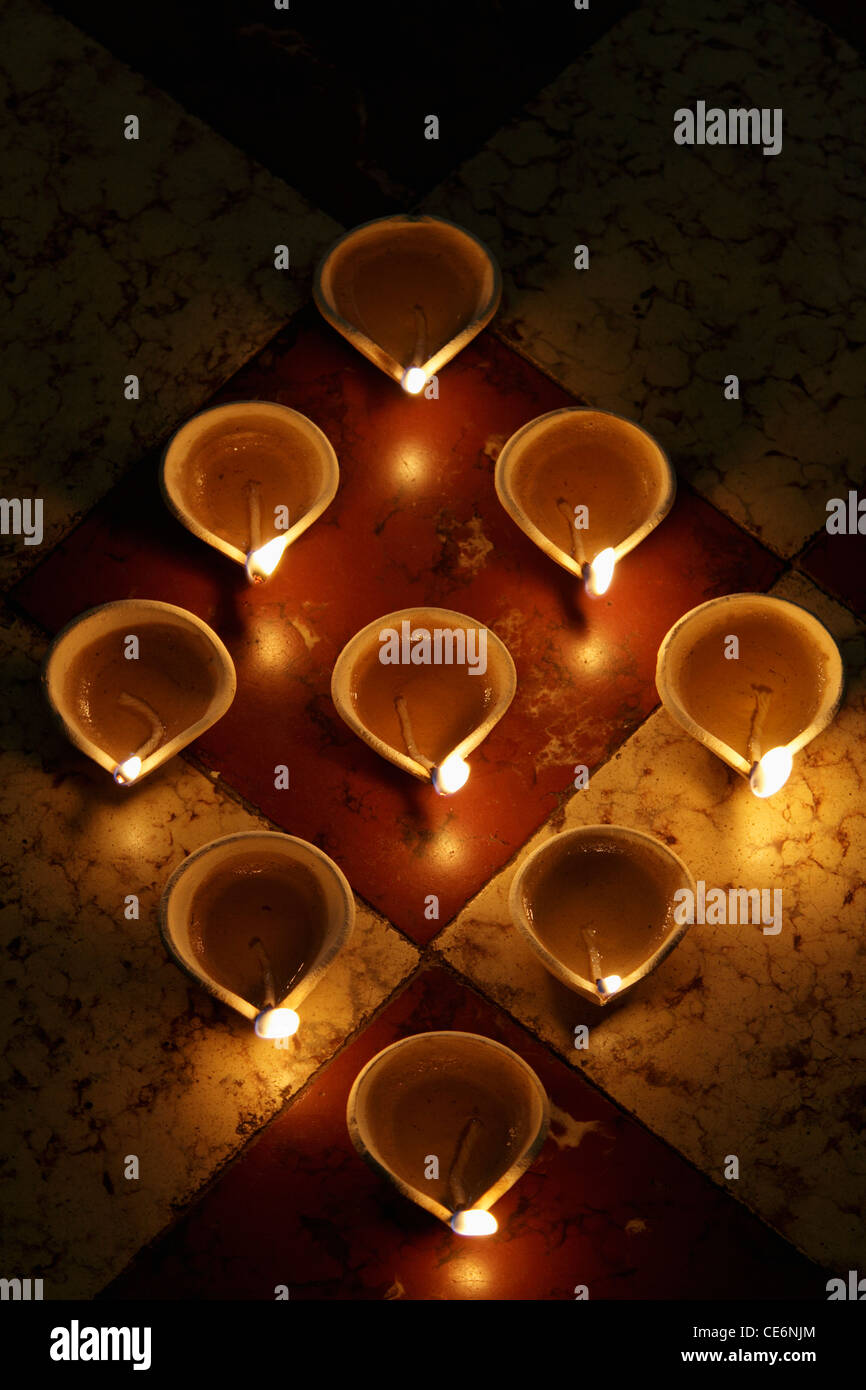 Triangle shape hi-res stock photography and images - Alamy