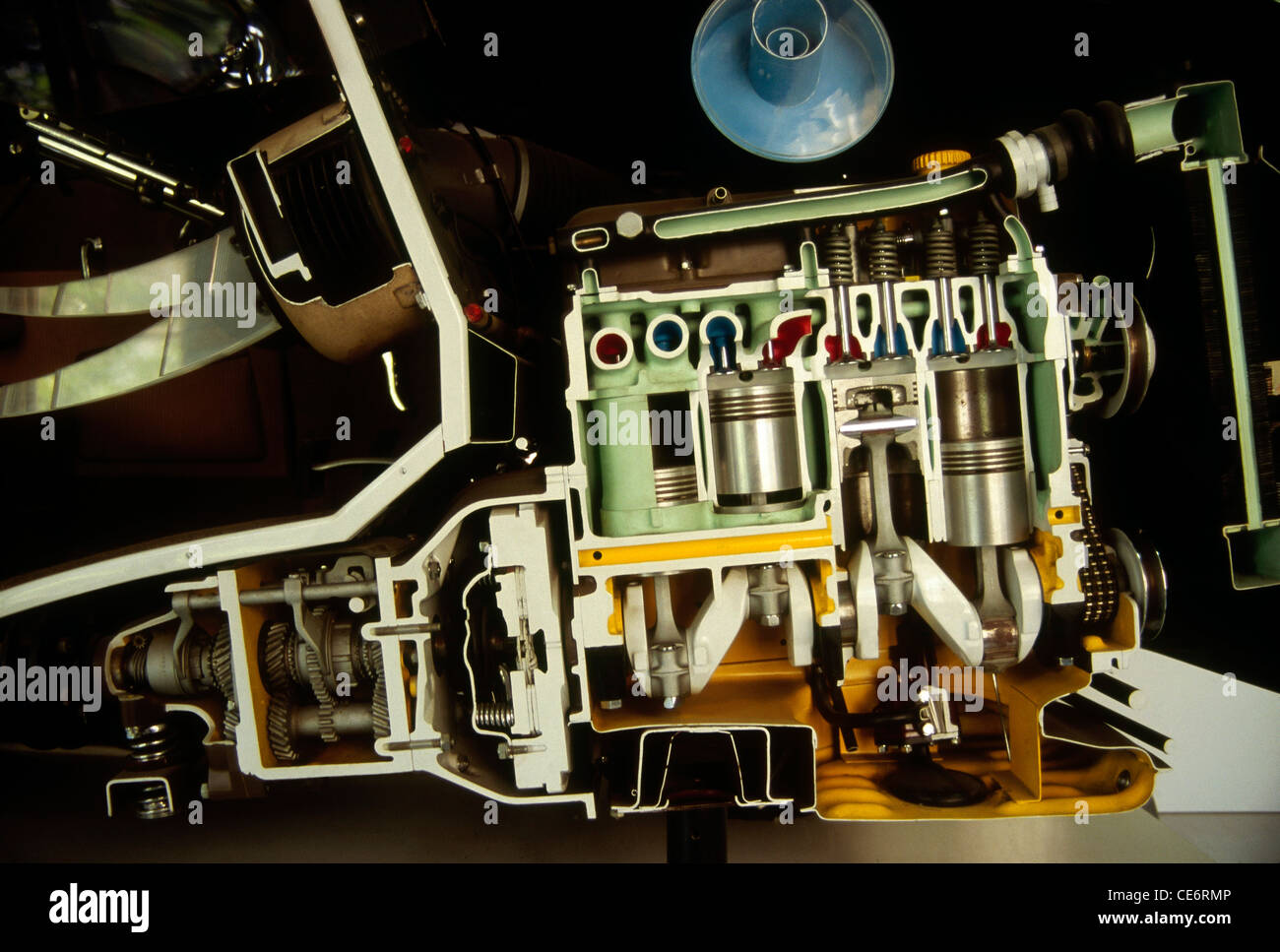 Car Engine Cross Section Stock Photos & Car Engine Cross Section Stock ...