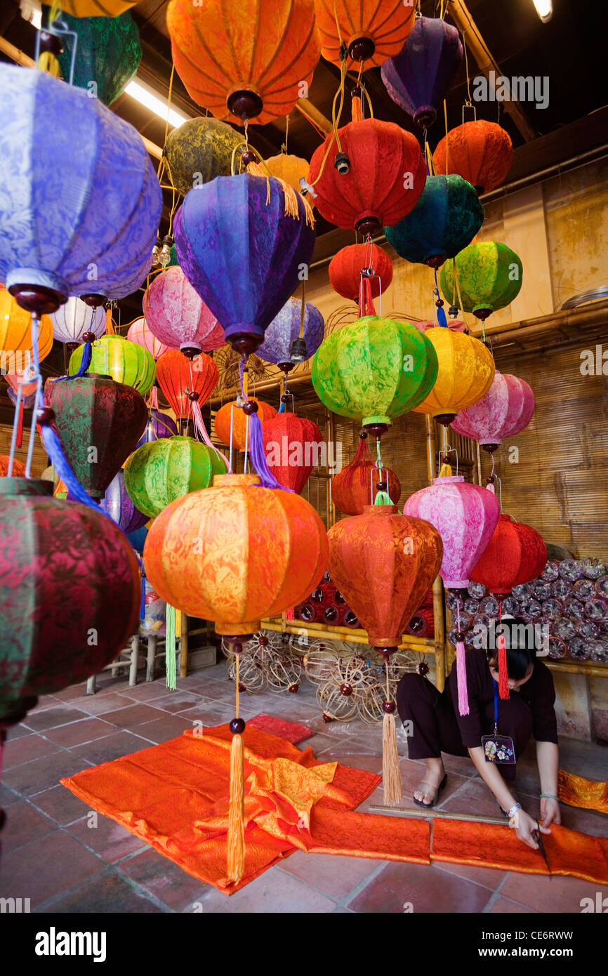 Paper lantern shop display hi-res stock photography and images - Alamy