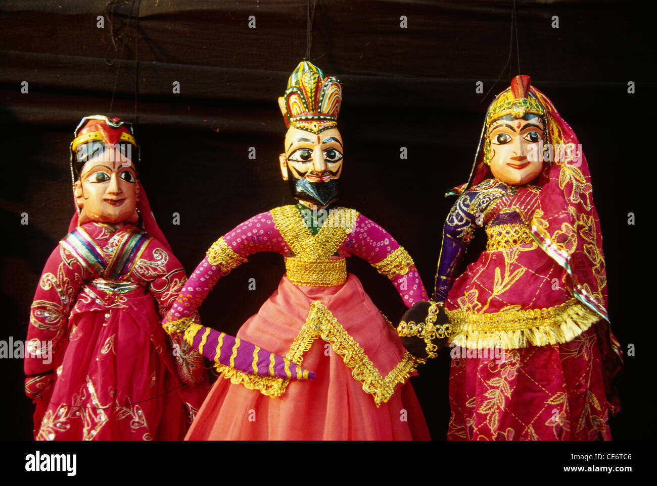 Raja rani dolls hi-res stock photography and images - Alamy