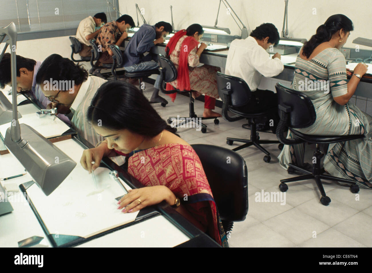 Diamond sorting and grading ; india ; asia Stock Photo - Alamy