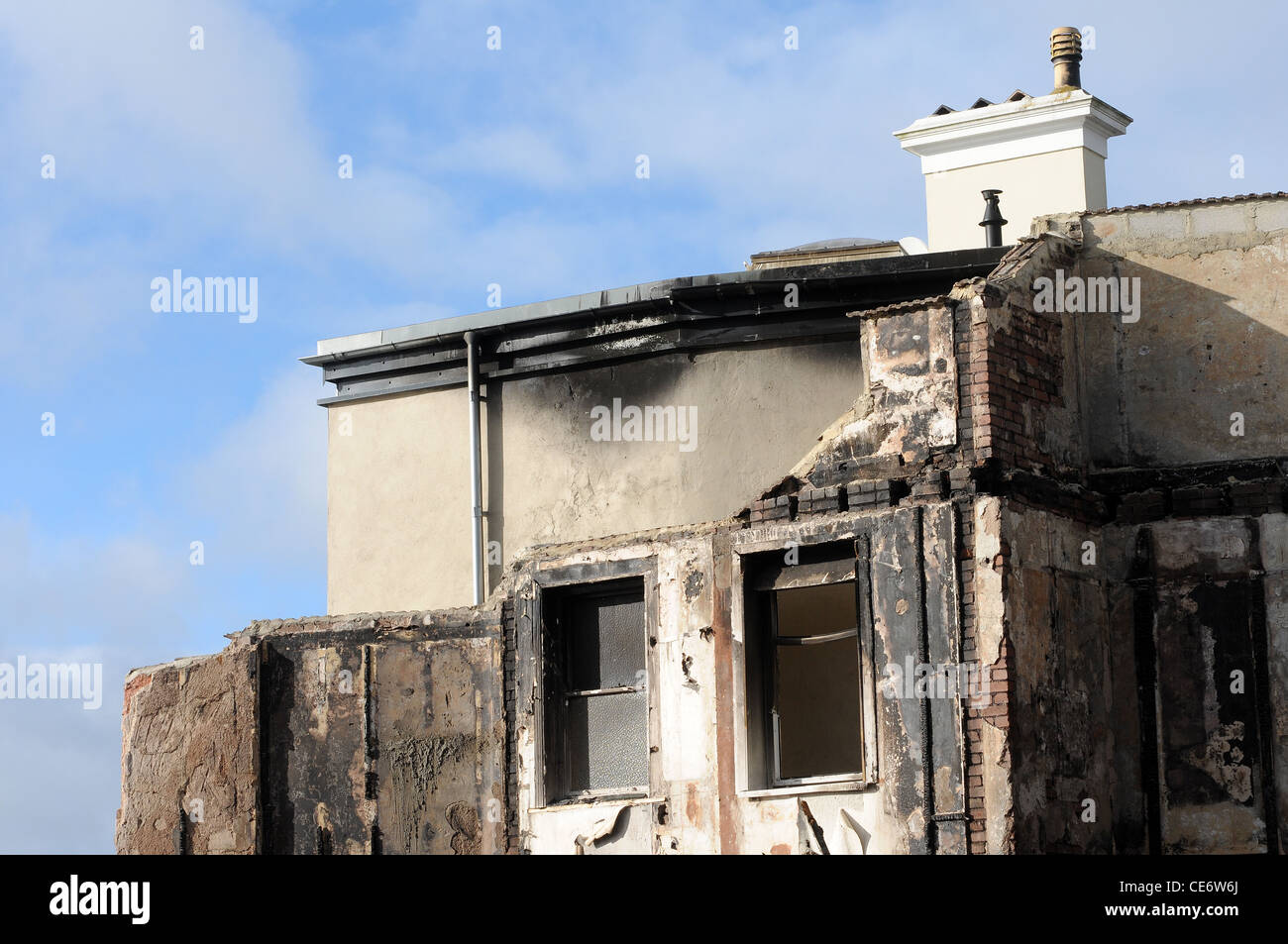 Fire damaged building hi-res stock photography and images - Alamy